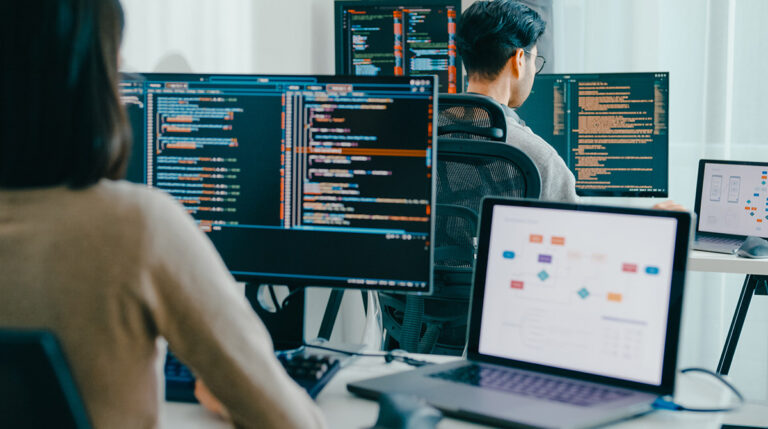 Pros and Cons of Hiring Certified Full Stack Developer